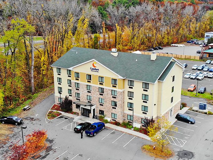 Modern comfort meets mountain accessibility, providing travelers with reliable rest between adventures in a region that rewards exploration with views, experiences, and stories worth retelling.