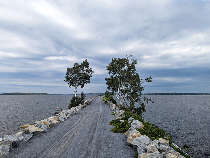 This stone causeway stretches dramatically into Lake Champlain, offering adventurous walkers panoramic views and a thrilling sense of suspension.