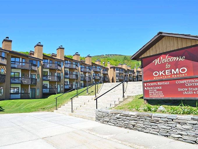 Comfort meets mountain views at Okemo's lodging &ndash; where apr&egrave;s-ski becomes an art form.