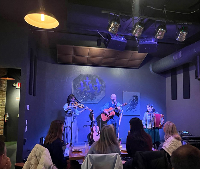 Live music transforms dinner into a multi-sensory experience, with local musicians creating the perfect soundtrack for memorable meals.