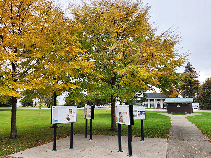 History lessons without the classroom yawns &ndash; these informative displays tell the geological story of Wisconsin's Niagara Escarpment.