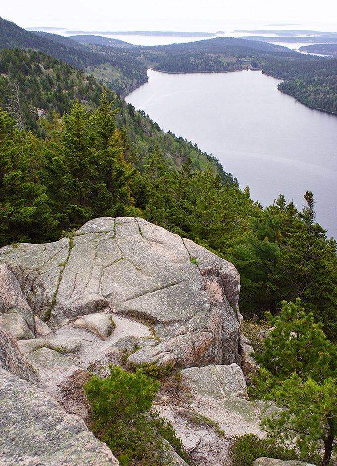 The view from South Bubble's summit offers a breathtaking panorama that makes every step of the climb worthwhile.