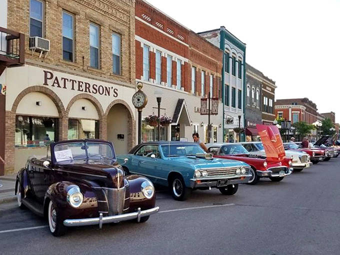 Small-town storefronts with classic cars parked outside &ndash; a scene so perfectly nostalgic it makes Instagram filters unnecessary.