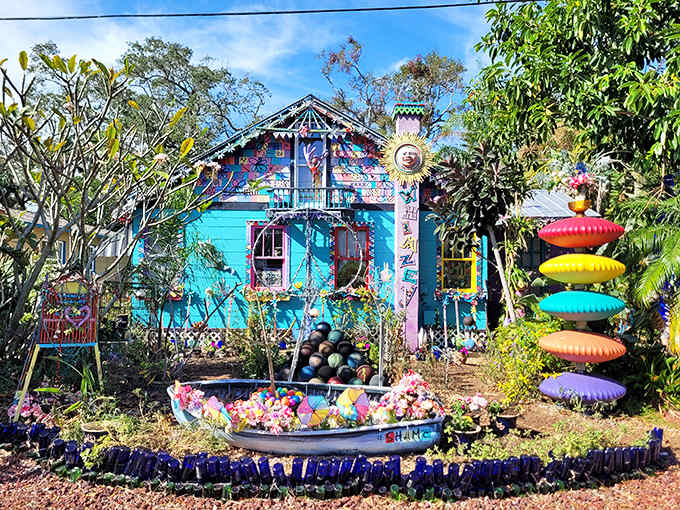 The famous Bowling Ball House living up to its name. Who knew sporting equipment could become such striking architectural elements?
