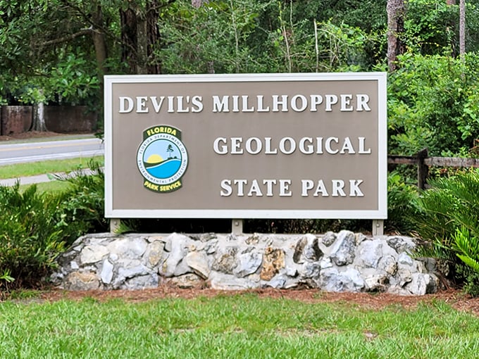 The official park sign welcomes nature enthusiasts to this geological wonderland, where Florida reveals its hidden depths to those willing to explore.