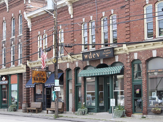 Downtown Waterbury's brick buildings stand like culinary sentinels, each one guarding delicious secrets that your taste buds deserve to discover.