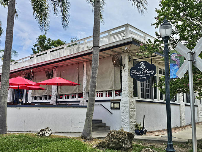 Pisces Rising offers lakeside dining with a view that rivals the food &ndash; though the fresh seafood might just steal your attention from that sunset.