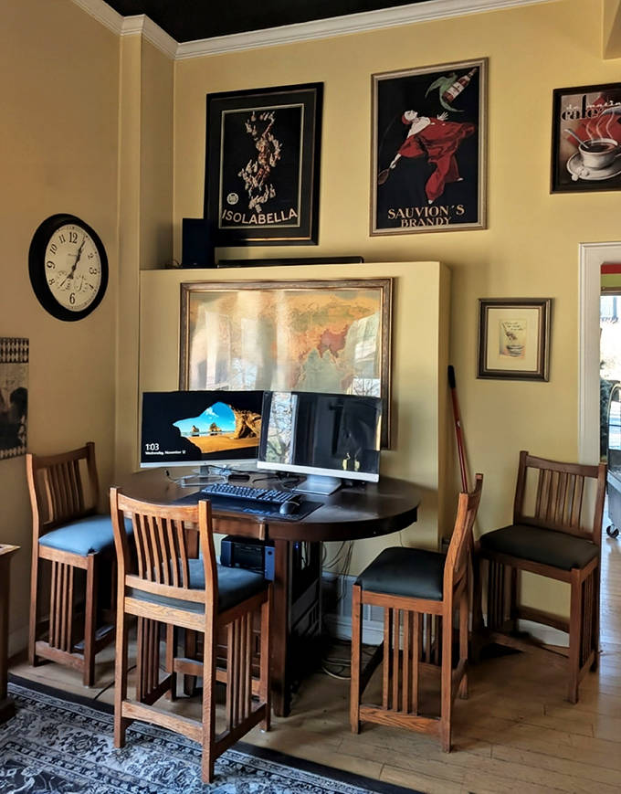 Simple, cozy, and unpretentious &ndash; the dining area at Norsland Lefse feels like your Norwegian grandmother's kitchen, minus the awkward family photos.