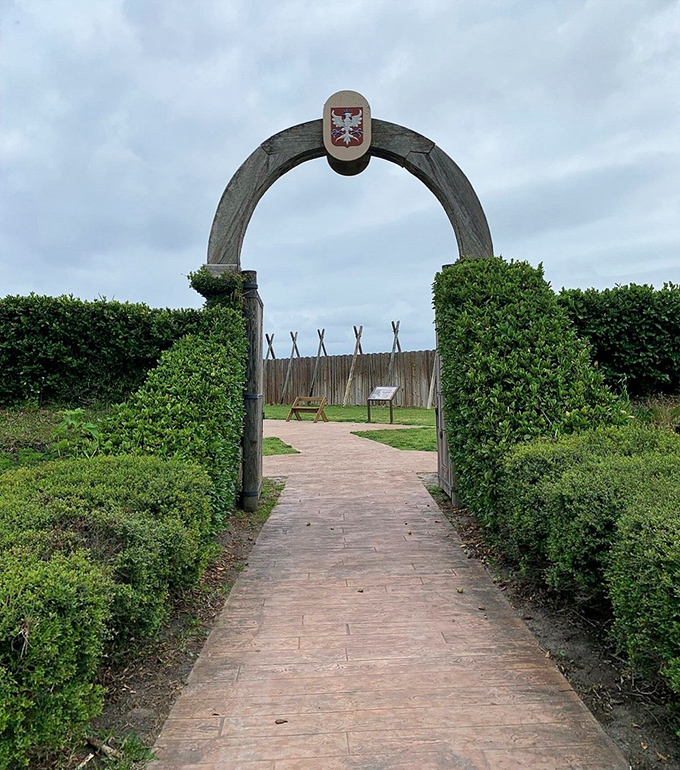 Step through this archway and travel back in time – the entrance to Fort Caroline invites visitors to discover Florida's colonial past.