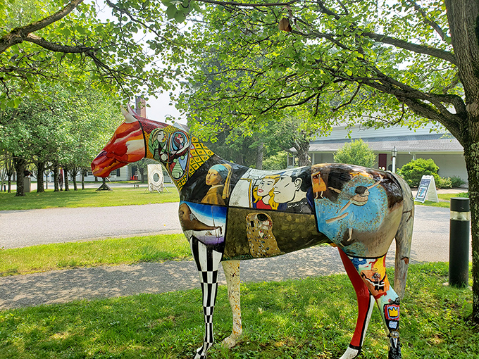 This isn't just any horse &ndash; it's a galloping gallery of artistic references, from Klimt to Picasso, prancing on the lawn.