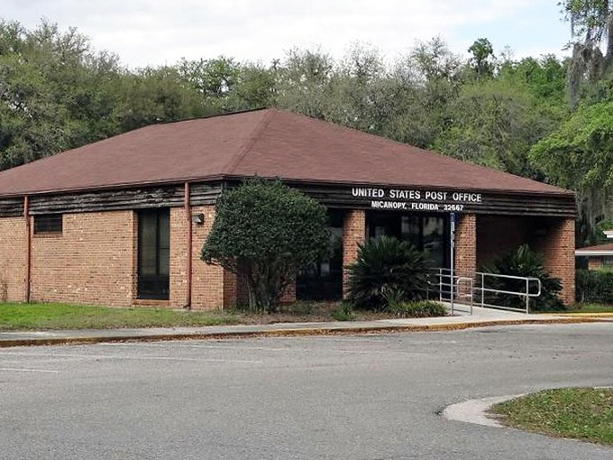 Even Micanopy's post office has character &ndash; mailing a postcard from here adds instant vintage cred to your correspondence.