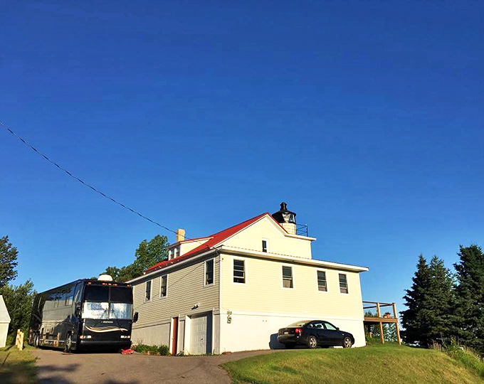 Even your vehicle gets a view at this unique getaway, where the historic lighthouse stands ready to welcome road-weary travelers to their maritime adventure.