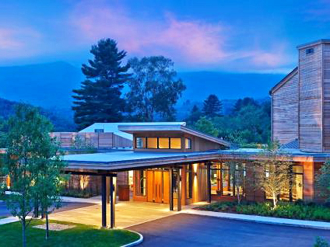 Modern mountain lodges blend contemporary comfort with natural surroundings, offering the kind of retreat where stress checks out and relaxation checks in.