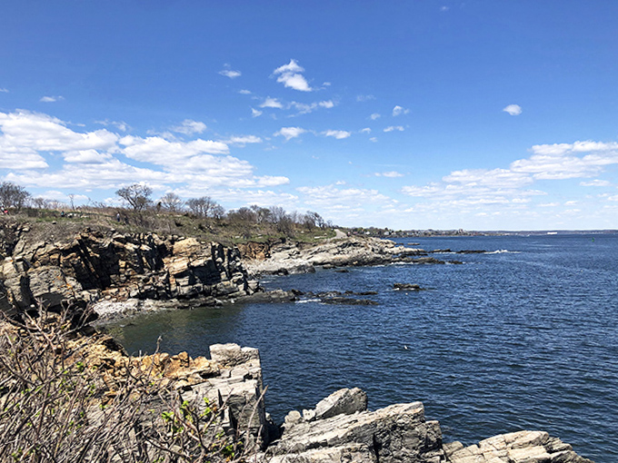 Maine's coastline doesn't do gentle beaches &ndash; it does dramatic rocky outcrops that look like they were designed by a Hollywood set director.