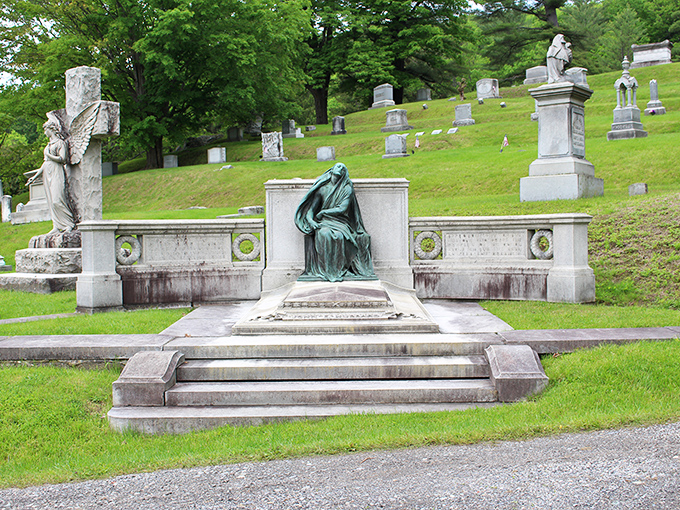 The infamous bronze sentinel whose lap supposedly brings misfortune to midnight visitors—Montpelier's most legendary monument.