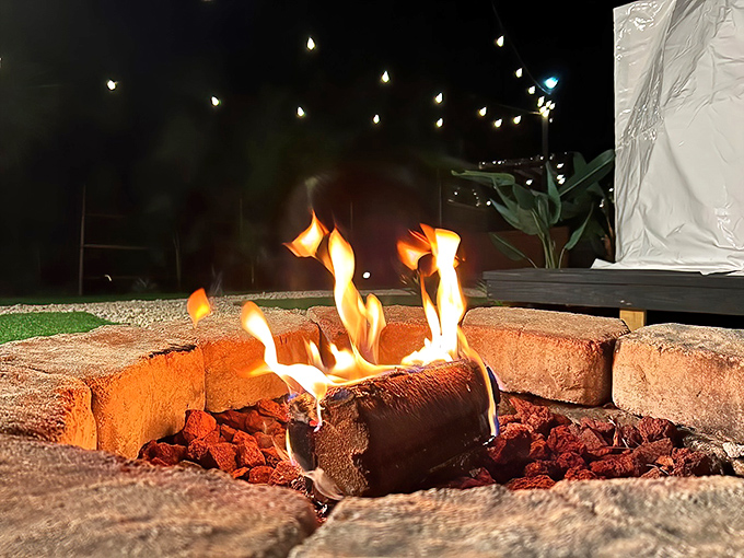 Florida's version of primetime entertainment &ndash; flickering flames, starry skies, and not a single commercial break to interrupt your s'mores.