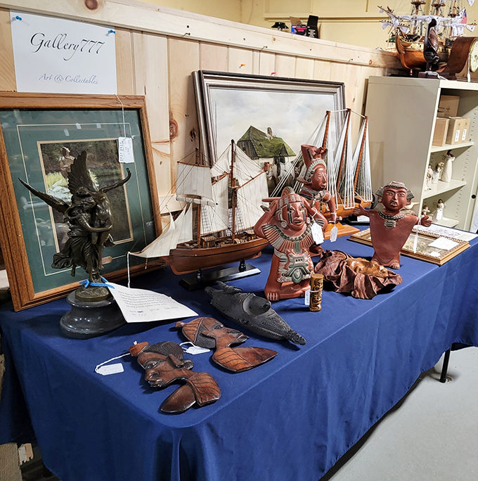 Maritime treasures &ndash; Nautical artifacts and wooden carvings reflect Maine's deep connection to the sea, perfect for coastal home decor.