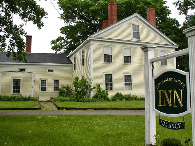 This historic yellow inn has welcomed travelers since the 1770s with its charming New England architecture and timeless appeal.