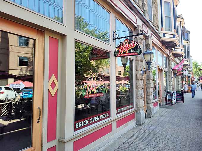 Hops at 84 East serves up brick-oven pizzas that would make an Italian grandmother nod in approval.