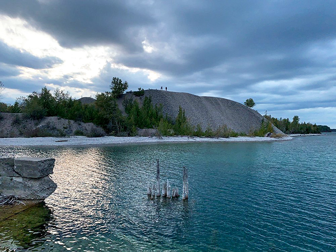 Postcard-perfect vistas that make smartphone cameras weep with inadequacy &ndash; Rockport's legendary blue waters beckon explorers.