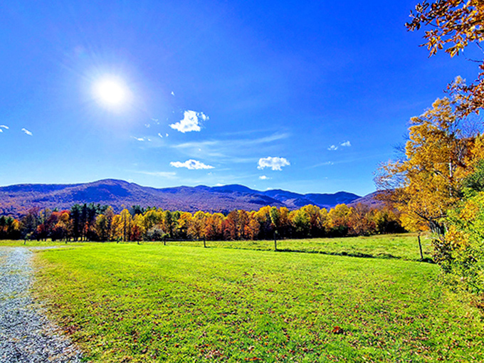 Fall paints the Green Mountains in a palette that would make any artist jealous &ndash; nature's most spectacular show viewed from the perfect vantage point.