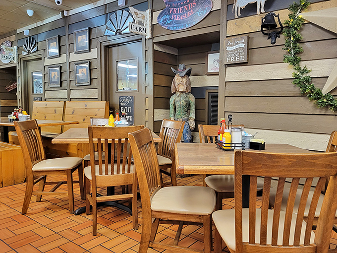 Dining Area: Wooden tables, country decor, and not an ounce of pretension &ndash; this dining room feels like the best family reunion you've ever attended.
