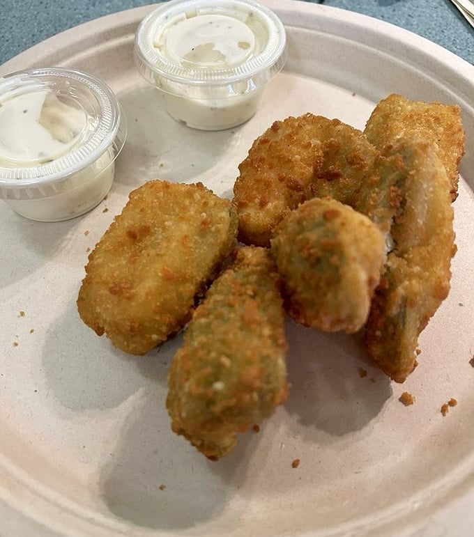 Jalapeño poppers with the perfect balance of heat and creamy cheese – the ideal starter before diving into ponza rotta territory.