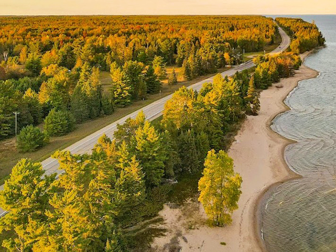 The M-35 Coastal Highway reveals Lake Michigan's splendor through a series of surprise vistas that never fail to elicit gasps.