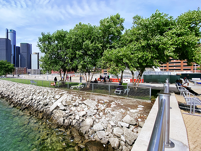 Nature and urban design in perfect harmony &ndash; these benches practically whisper "take a load off" while the river flows by without a care.