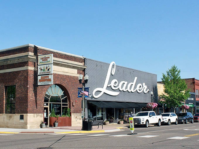 The well-maintained downtown area of Cambridge reflects the town's pride in its heritage and commitment to preserving its charm.