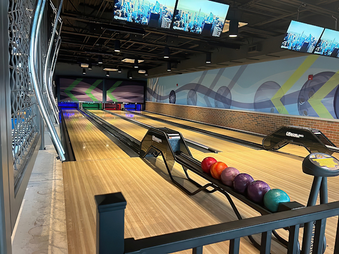 alexs gourmet market 9