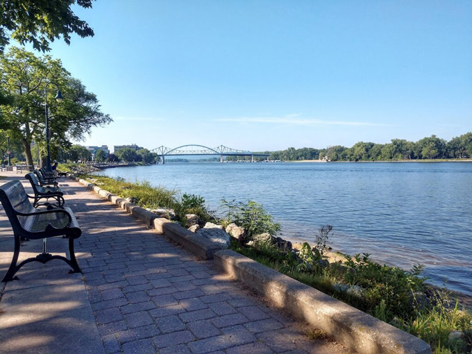 amtrak empire builder 8