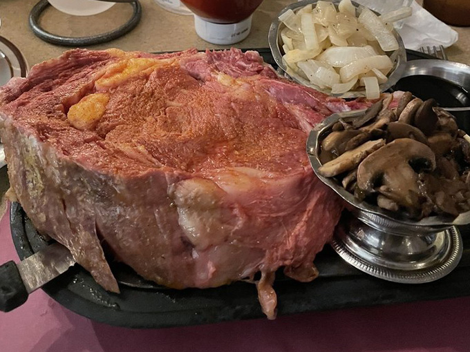 black otter supper club 3