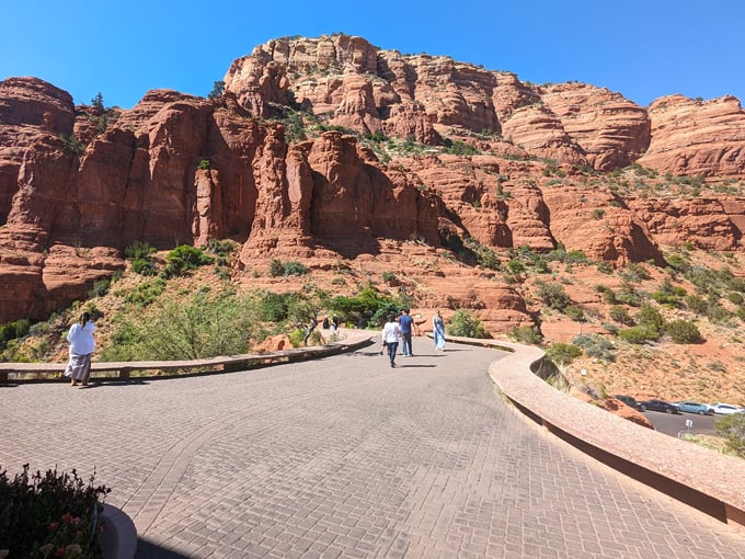 chapel of the holy cross 3