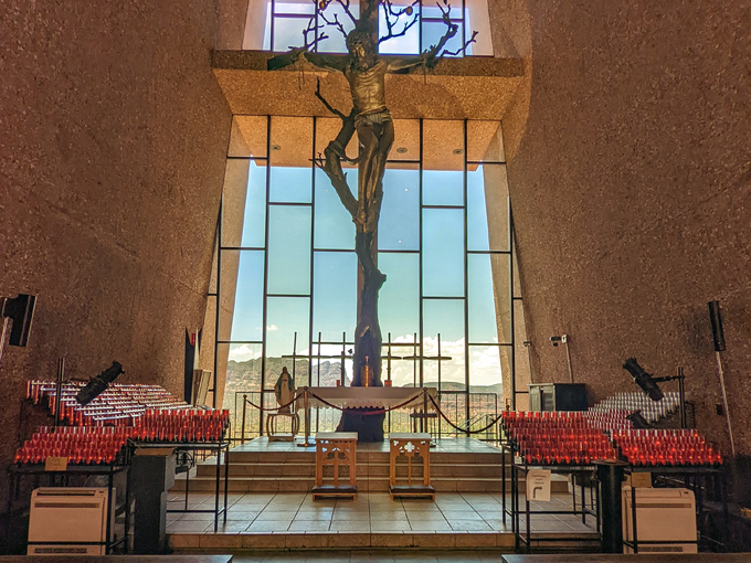 chapel of the holy cross 5