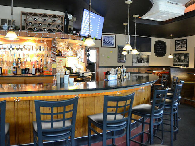 frankies pub grill 2