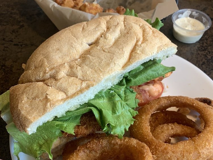 frankies pub grill 4