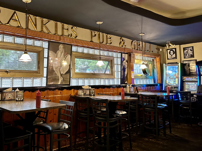 frankies pub grill 5