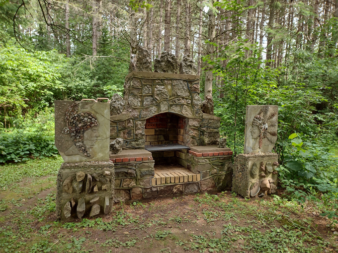 Fred Smith's Wisconsin Concrete Park 6