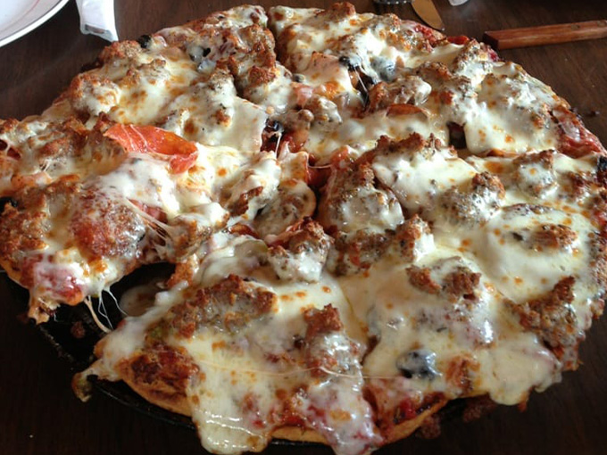 greenhills log cabin restaurant 4