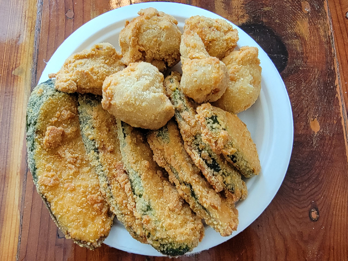 knock kneed lobster 4