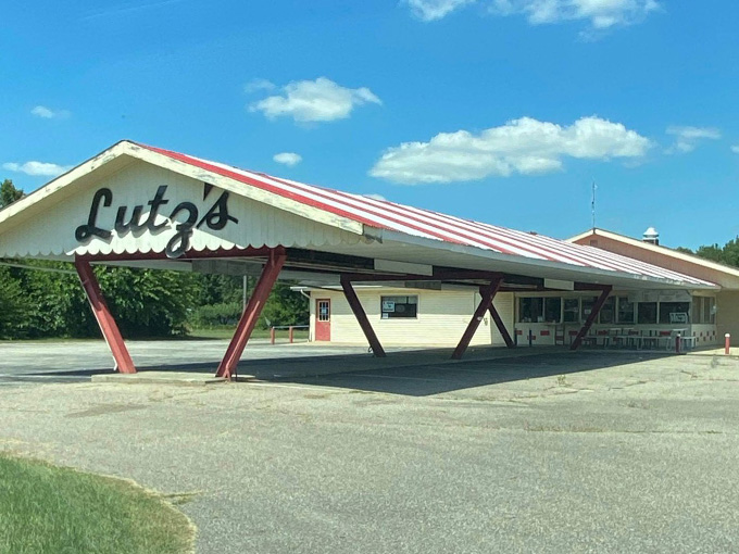 lutzs drive in 2