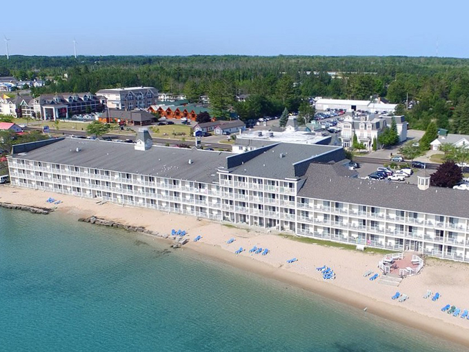 mackinaw city 1