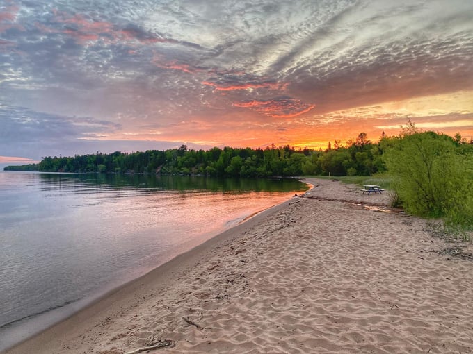 meyers beach sea cave 5