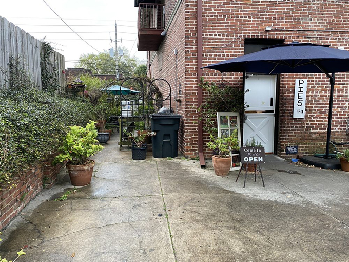 mixed fillings pie shop 3