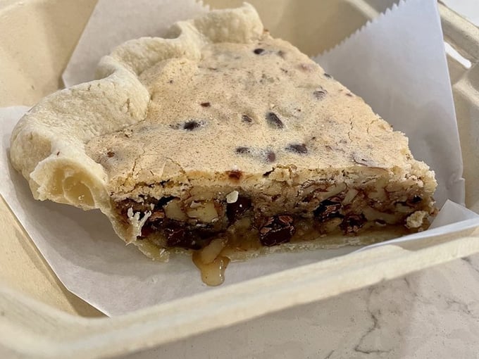 mixed fillings pie shop 8