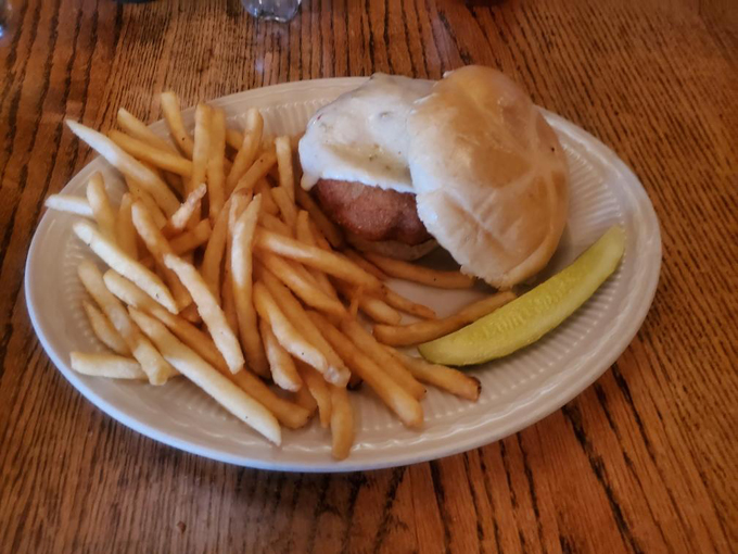 Pickwick Restaurant & Pub 6