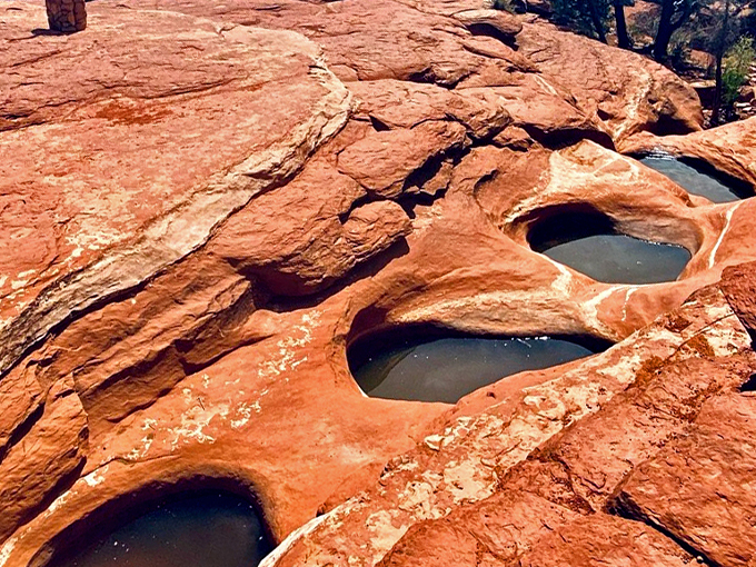 seven sacred pools 2