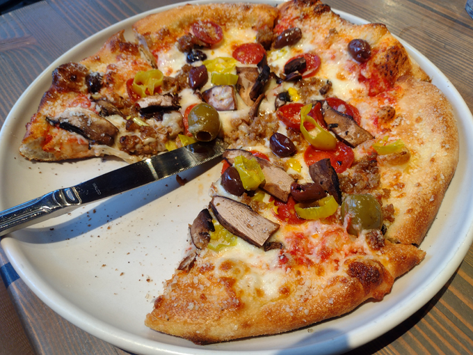 the barnyard crafthouse eatery 5