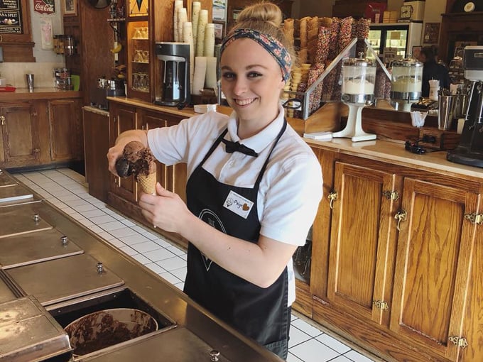 the pearl ice cream parlor 9